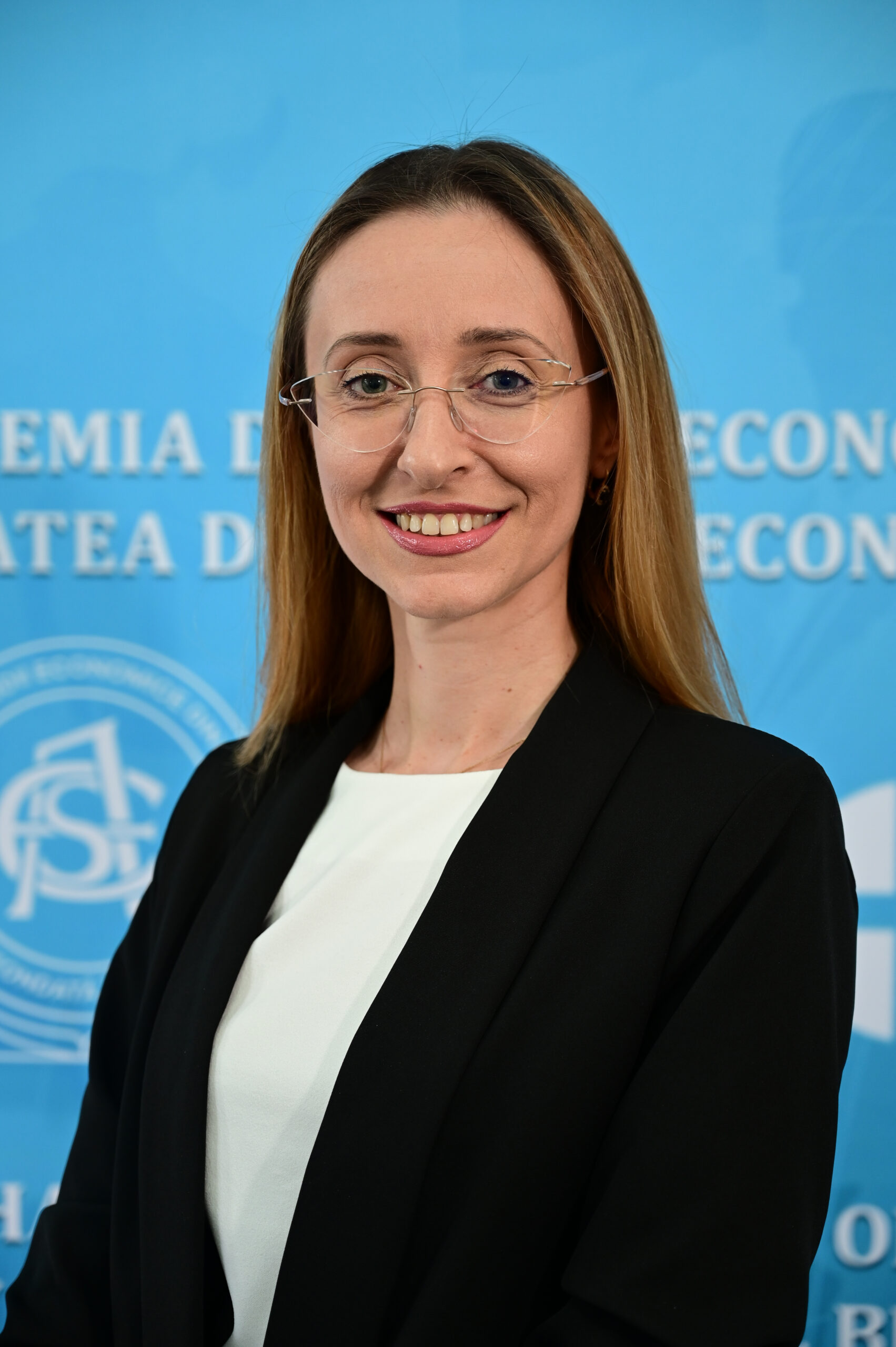 MEMBRII DEPARTAMENTULUI DE RELAȚII ECONOMICE INTERNAȚIONALE ...